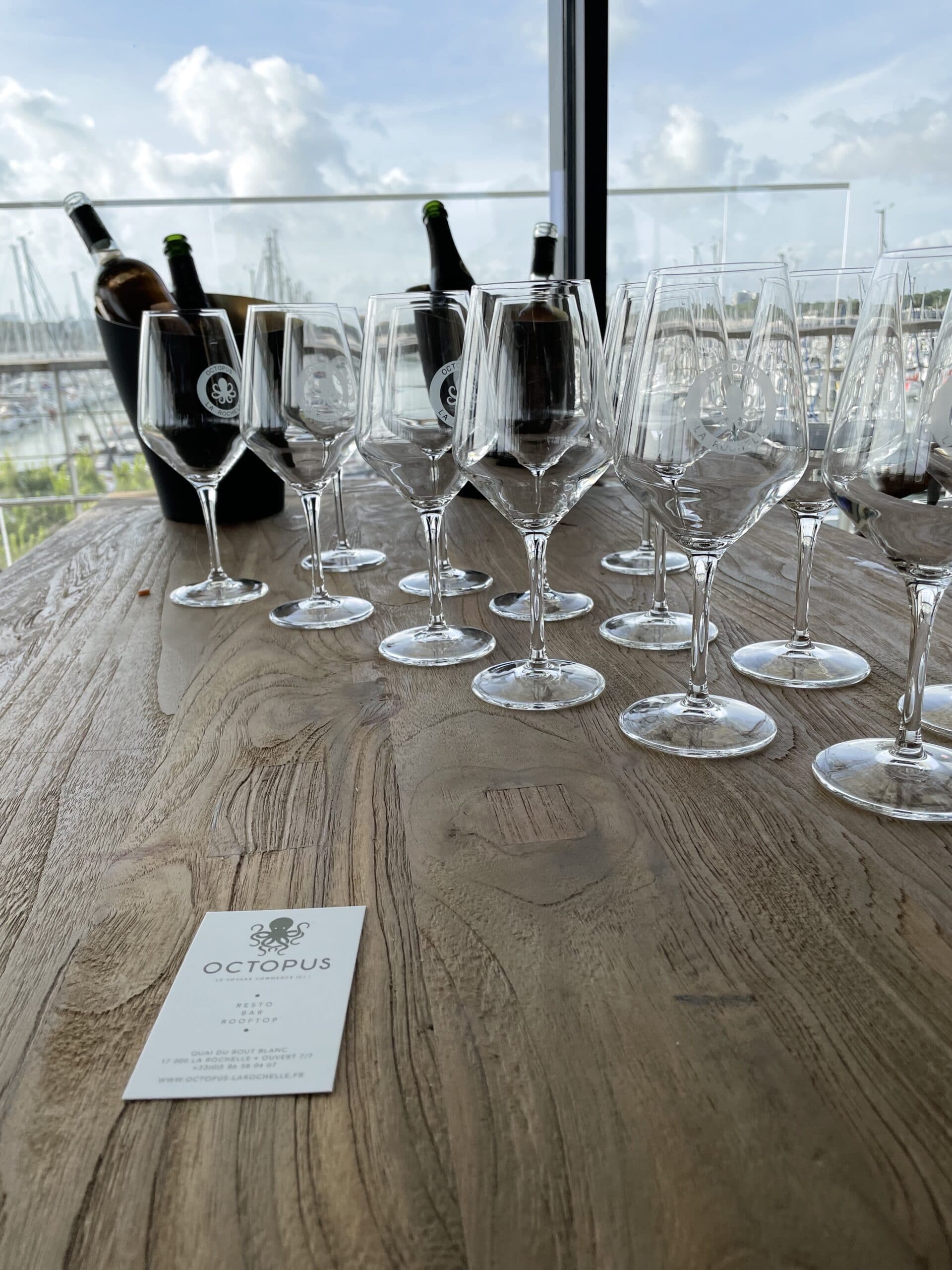 Bar • Octopus La Rochelle • Octopus La Rochelle • Restaurant Bar ...