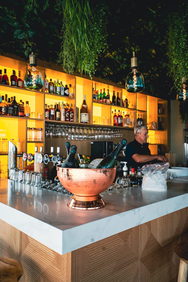 Bar • Octopus La Rochelle • Octopus La Rochelle • Restaurant Bar ...